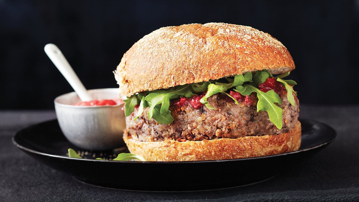 Our 6 Best Meatless Burger Recipes - Clean Eating