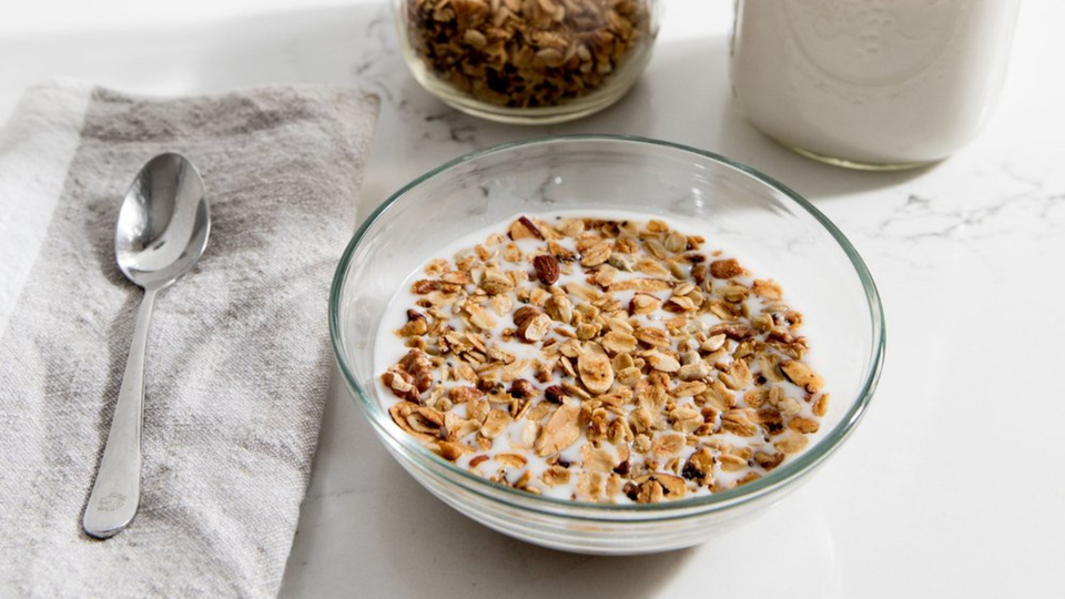 Steeple Squigs Coconut Granola - Clean Eating